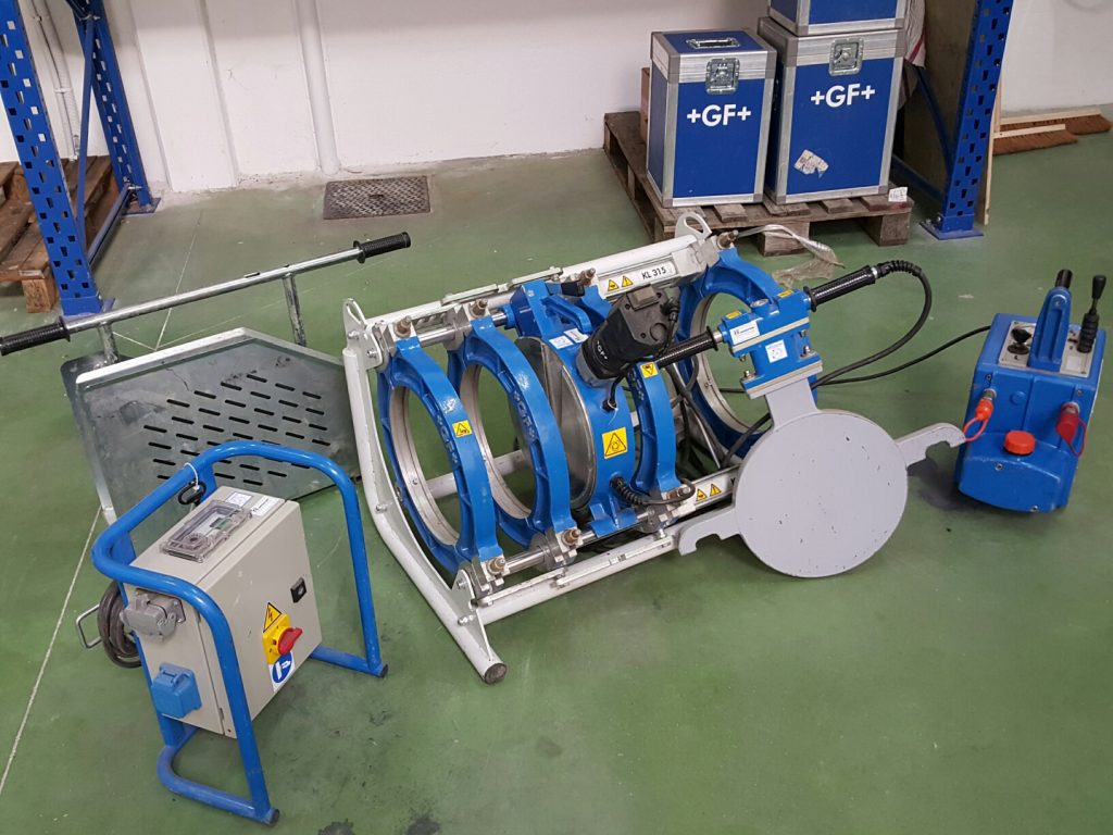 KL315 - machine à souder les tubes plastiques bout à bout +GF+ KL315 ...